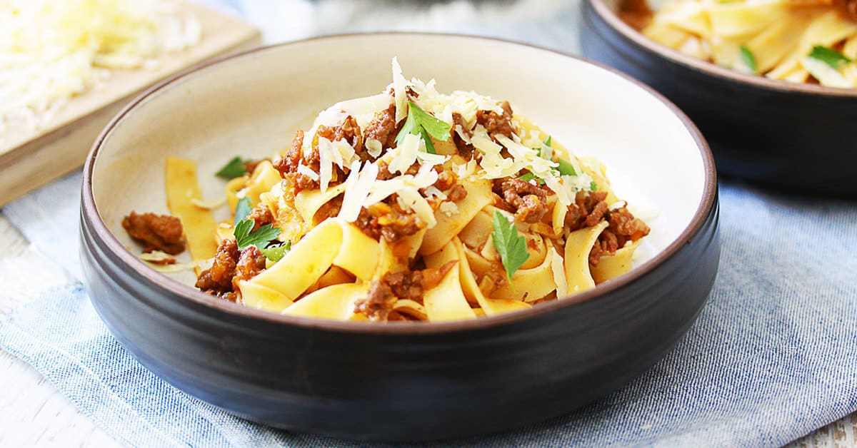 🏅 Autentico ragù alla bolognese con tagliatelle