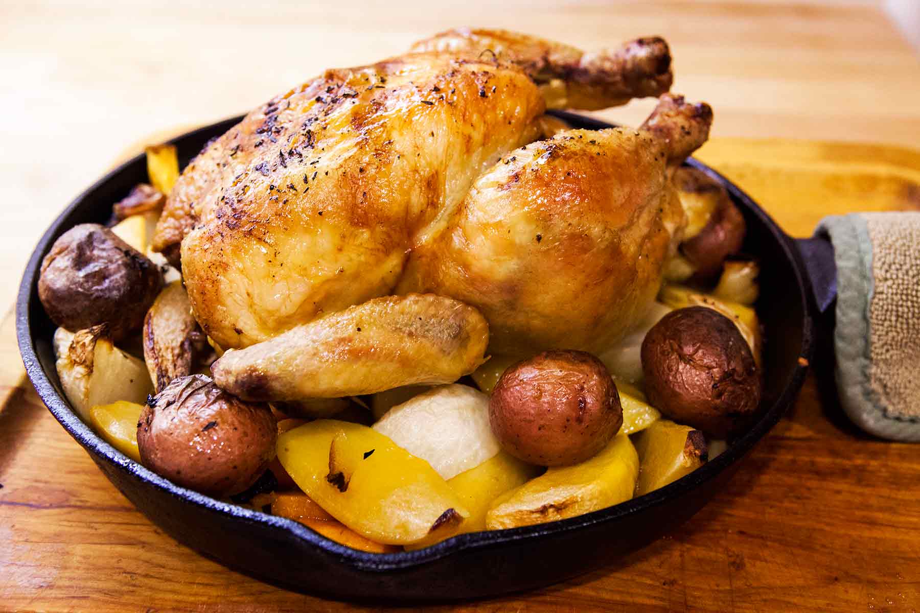 🏅 Frango assado de frigideira Keller com vegetais de raiz